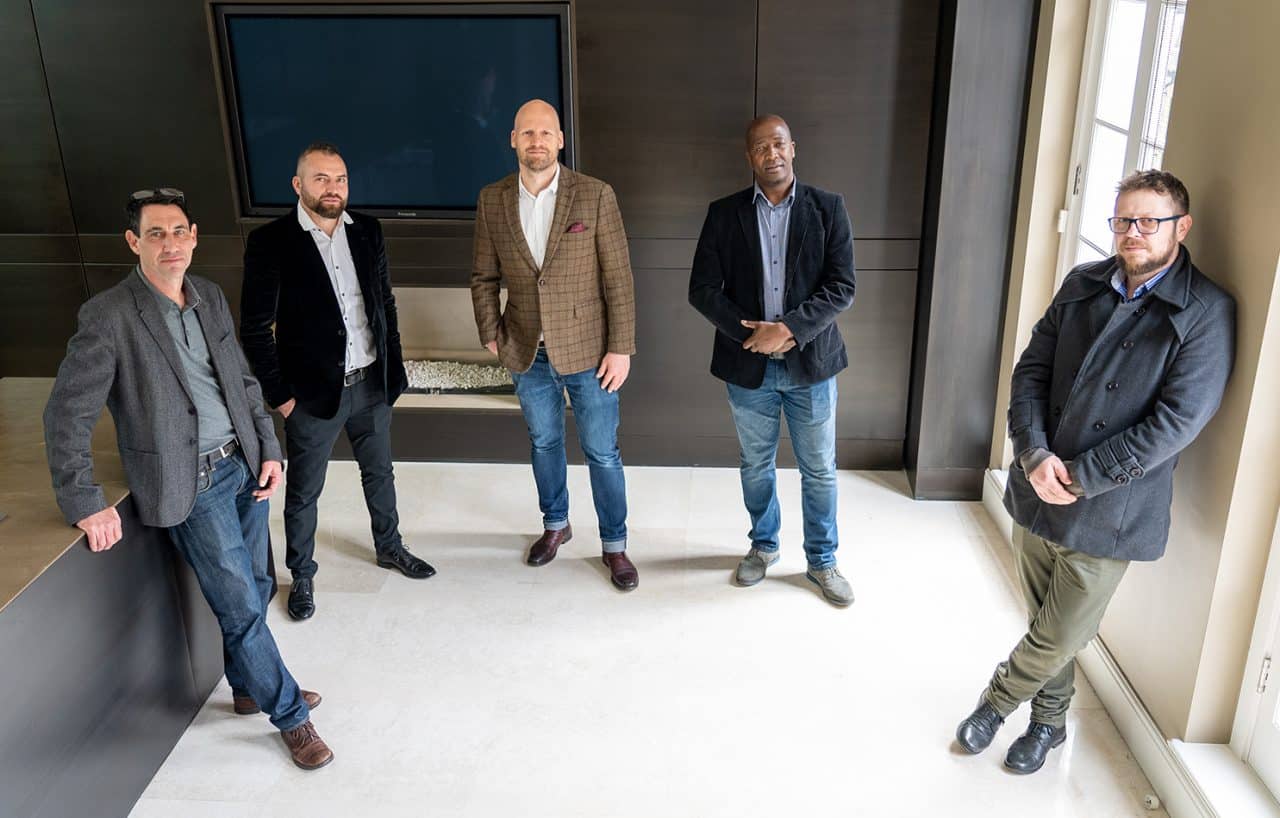 We renovate and restore luxury homes